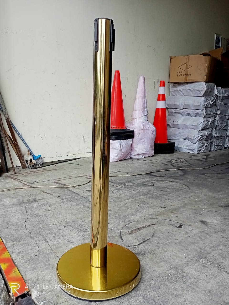 STANDING BARRIER TIANG PEMBATAS ANTRIAN